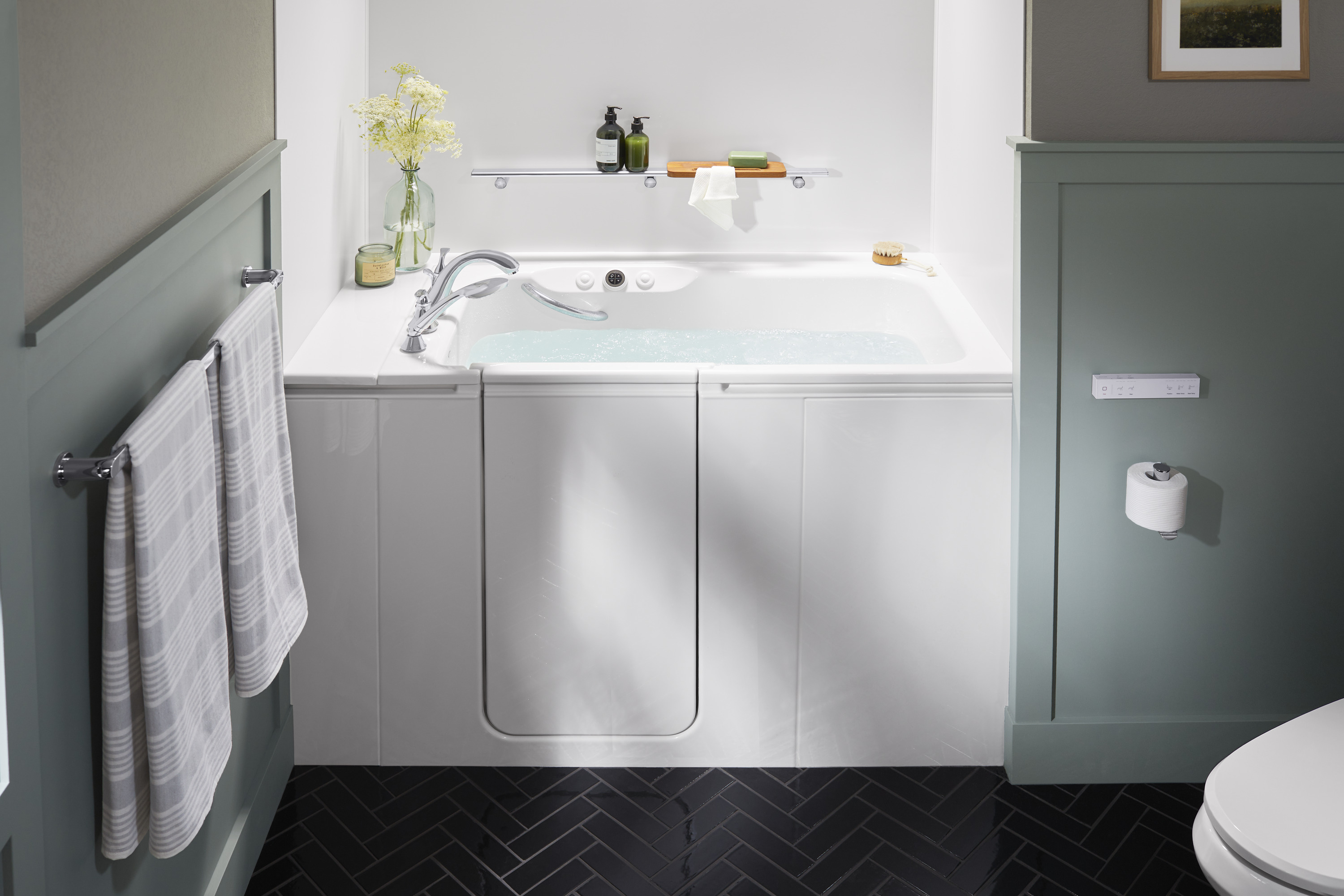 Walk-In Tubs | ZINTEX Remodeling Group
